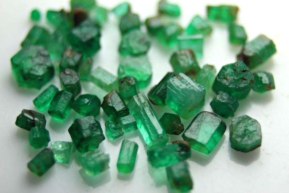 Wow Green Emerald Crystals Lot Small Size Terminated Natural AA Emerald ...