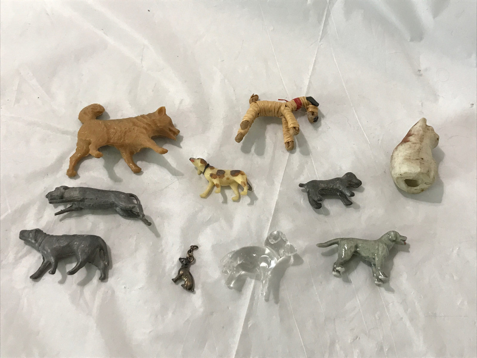 VINTAGE LOT DOG Samoyed pointer Foxhound METAL MINIATURE FIGURINES ...