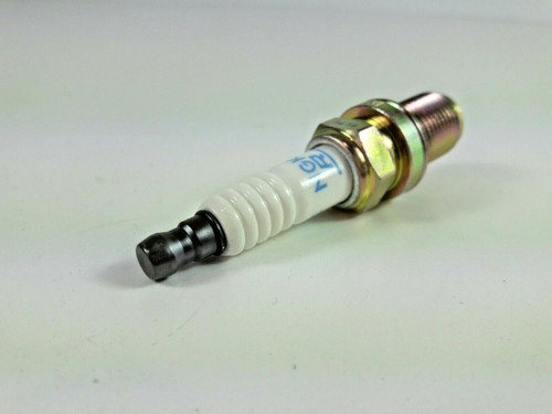 1x NGK Spark Plug BKR6ES-11 / 5553 | eBay