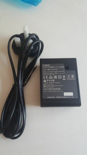 Genuine Original Canon Lc-e10e Charger for Lp-e10 Battery EOS 1100d ...