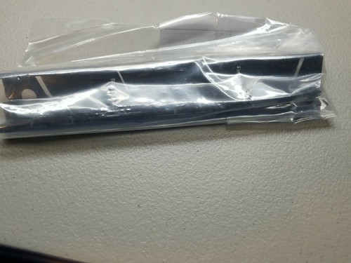 OEM Right Rocker Panel Molding Reinforcement for 04-10 BMW 5-series ...