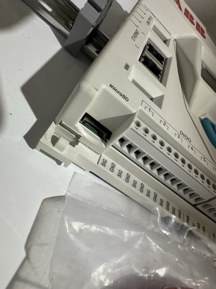 New ABB Totalflow RMC-100 Remote Modular Controller XCORE Enclosure | eBay