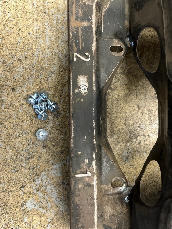 PAIR OF OEM GERMAN VW BUG ENGINE DUAL PORT CYLINDER HEAD SHROUD ...