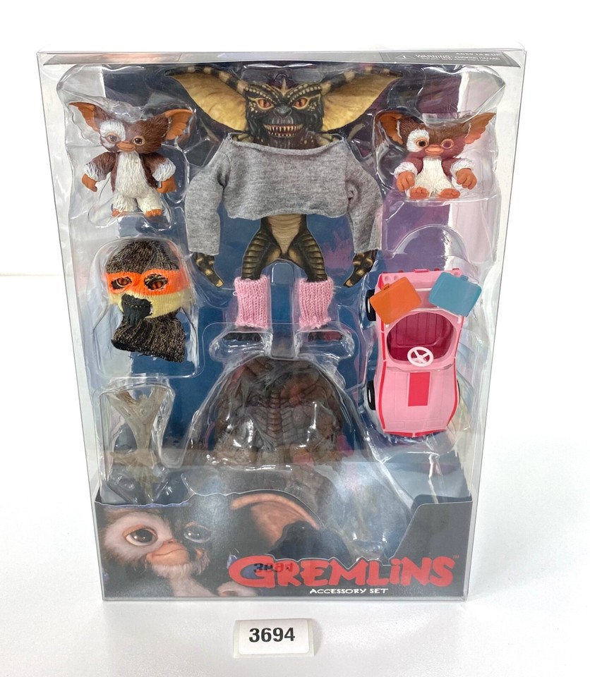 NECA Accessories Gremlins Movie Accessory Pack Gizmo in Barbie ...