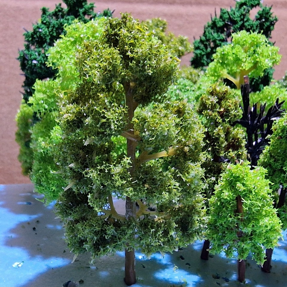 N TT OO Gauge Trees Set 21 - 16x Deciduous woodland model trees 4cm ...