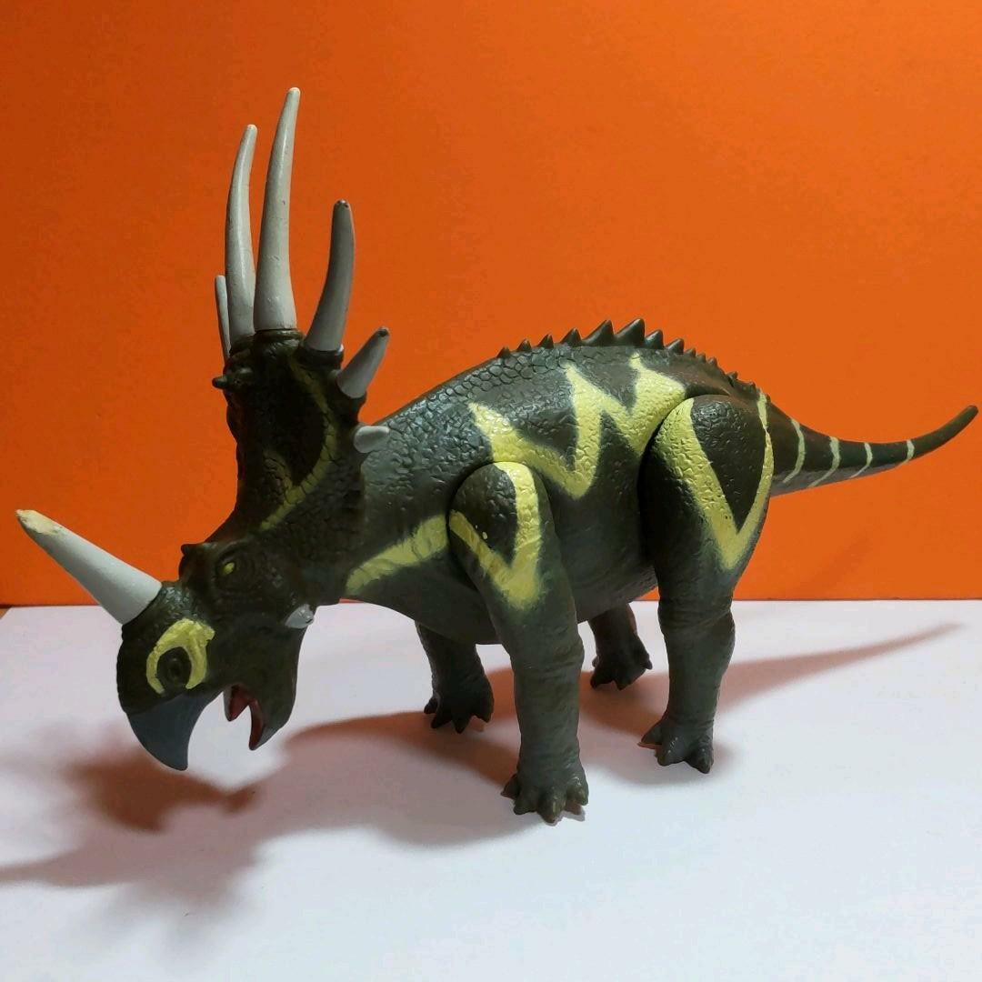 Dinosaur King Styracosaurus Card