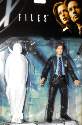The X-Files 1998 Agent FOX MULDER body bag gurney variant mcfarlane ...