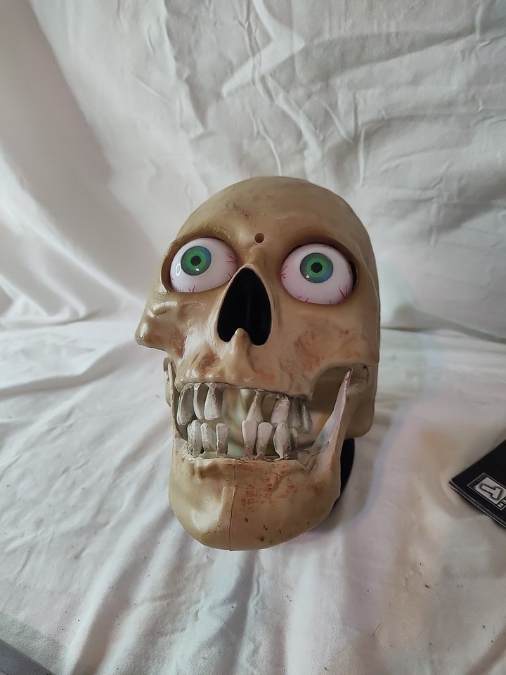 Vintage Gemmy Talking Motion Activated Disembodied Skull Prop Halloween ...