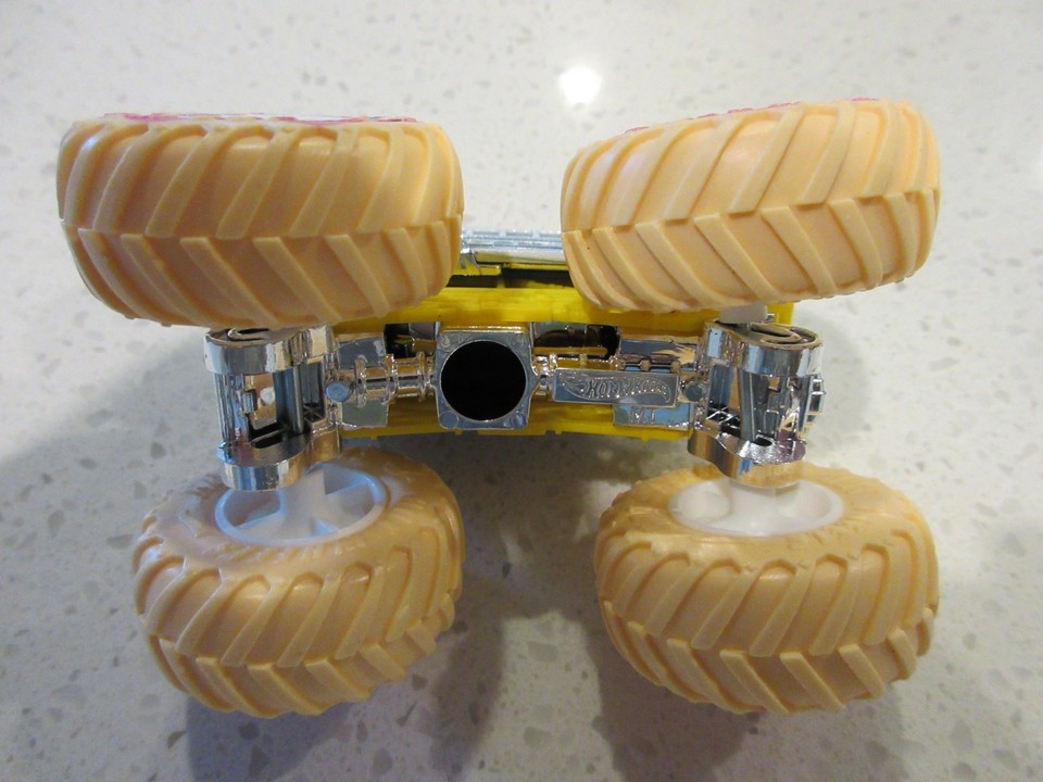 2025 Hot Wheels HW Dozen Delivery Donut School Bus Monster Trucks ...