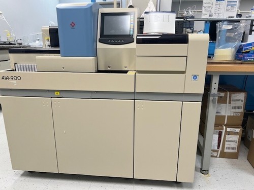 Tosoh Bioscience AIA-900 Automated Immunoassay Analyzer (w/ accessories ...