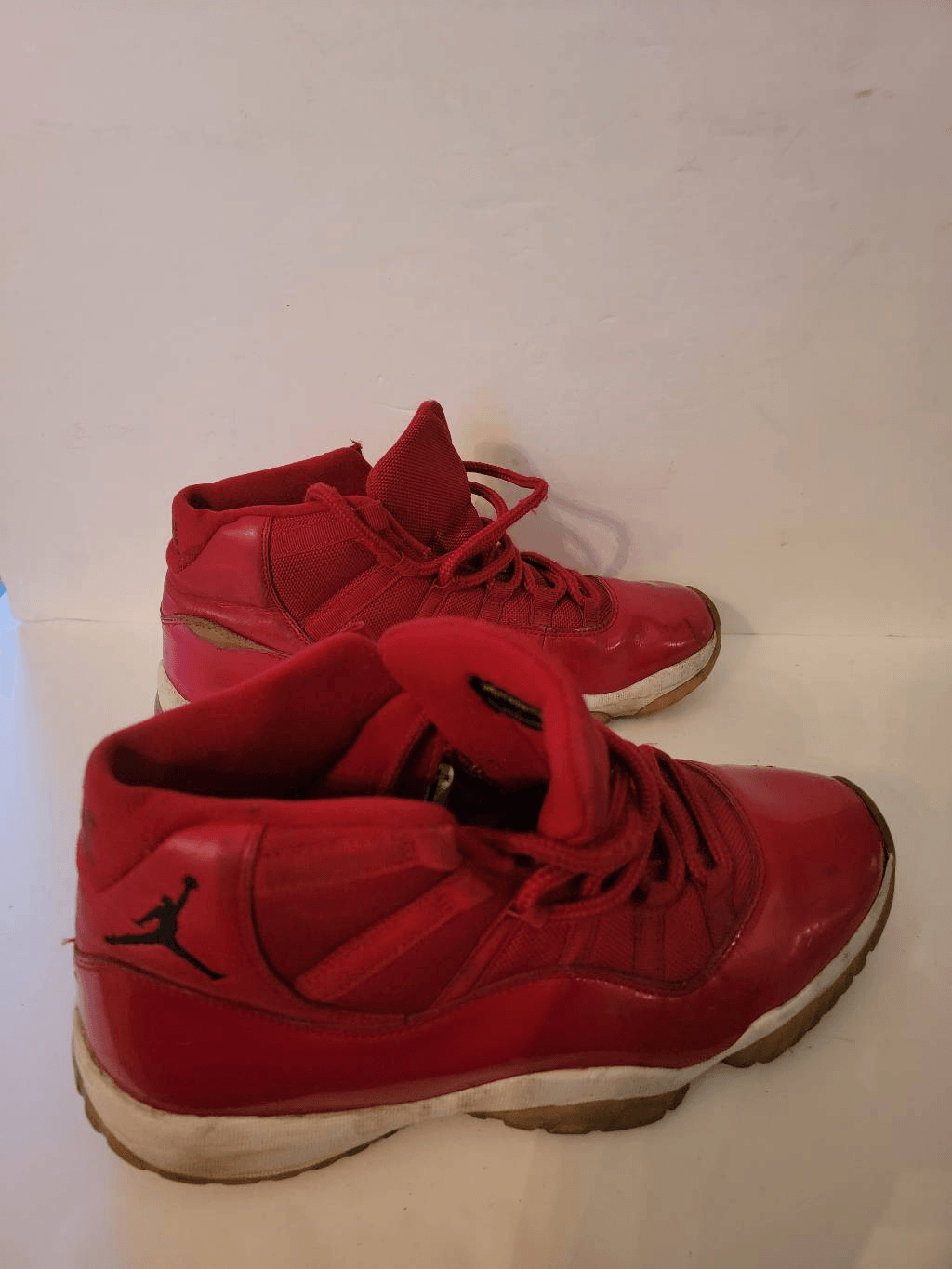 Nike Air Jordan Men's Red Retro 11 Win Like 96 lace Up Athletic Shoes ...