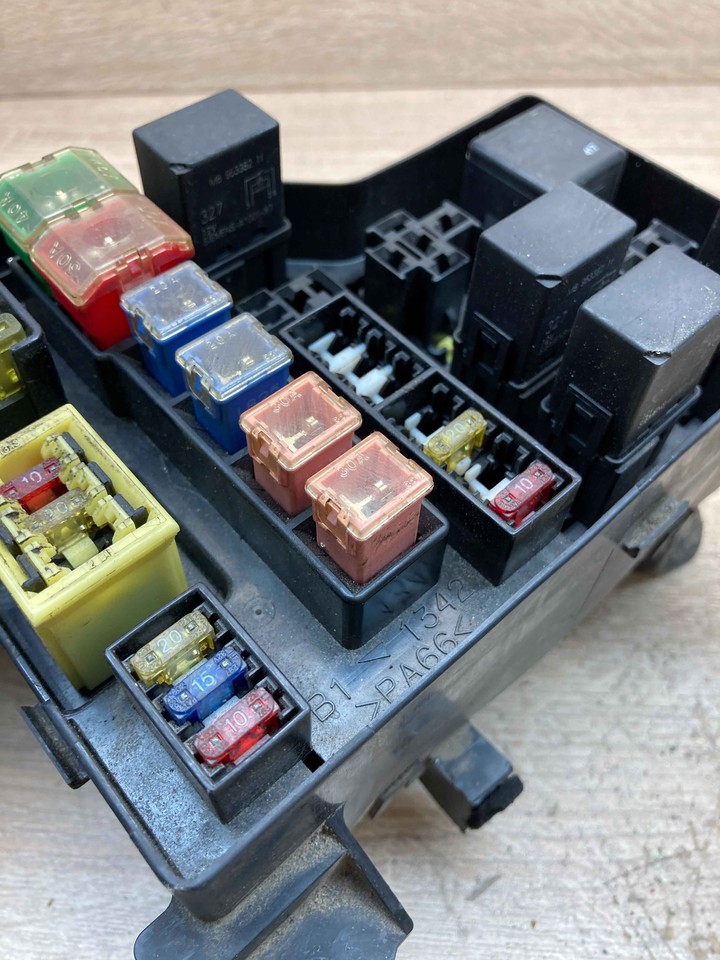 1342 Fuse Box PA66 Volvo V40 Fuse Box Sam Module Unit | eBay UK