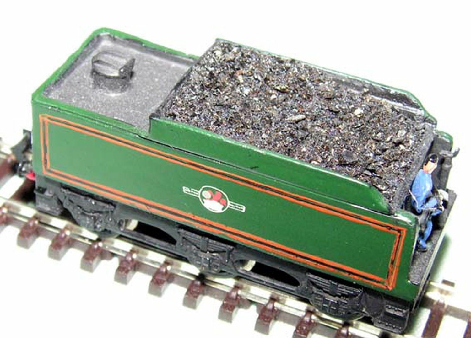 LNER B2 C7 Tender Chassis B1b UNPAINTED N Gauge Scale Langley Models ...