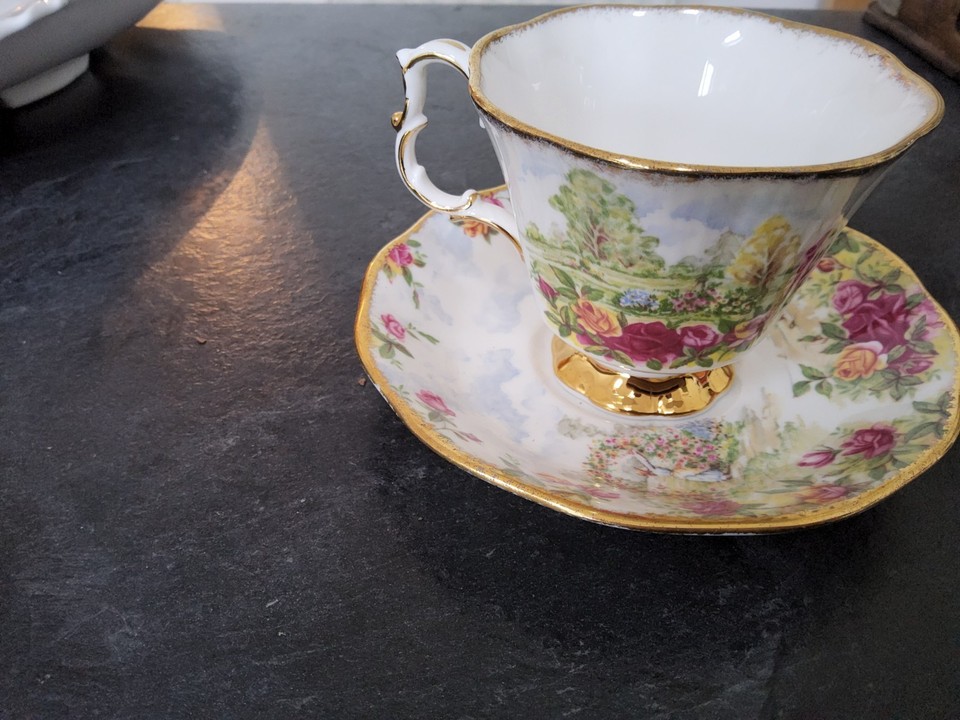 Royal Albert 'A Celebration Of The Old Country Rose Garden' TeaCup ...