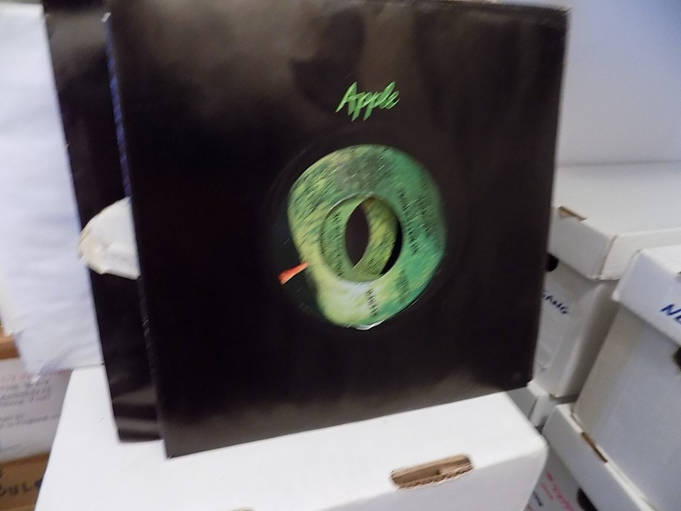 LOT OF 100 new/unplayed APPLE 45s. Read assortment details. Badfinger ...