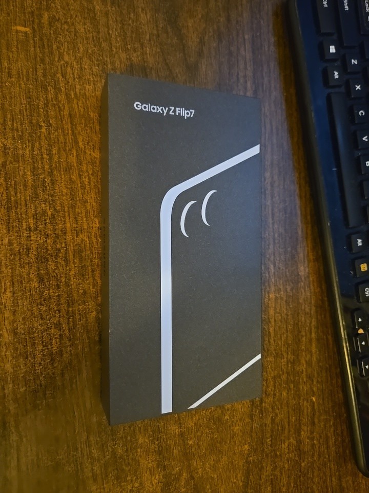 Samsung Galaxy Flip7 AT&T Open Box. | eBay