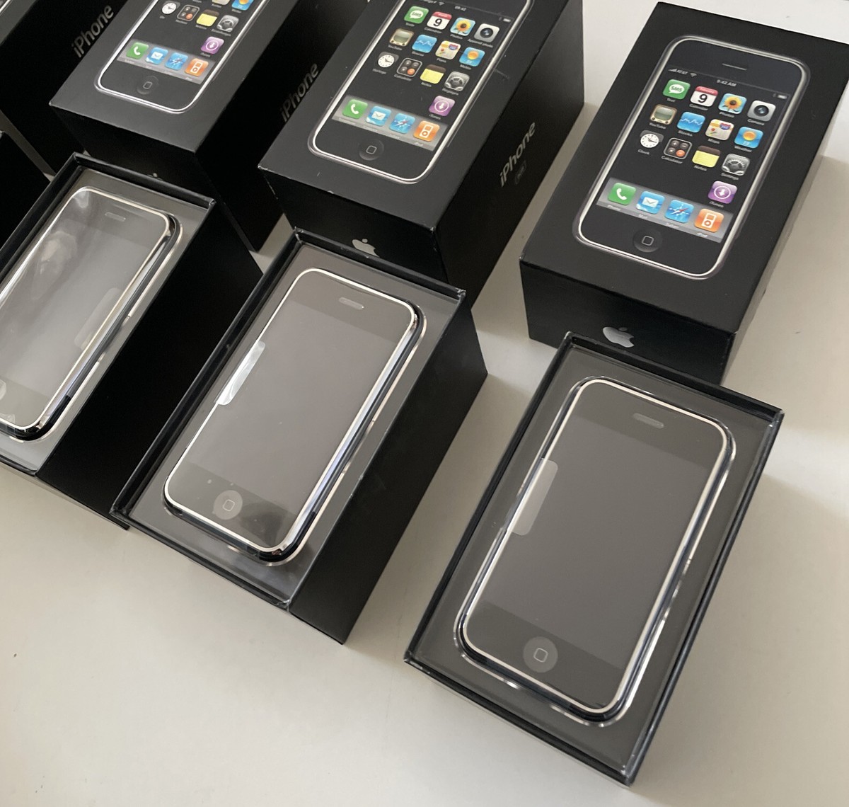 Old Stock Apple Iphone 2g 8gb 1st Generation 2007 Model IPhone 1 In