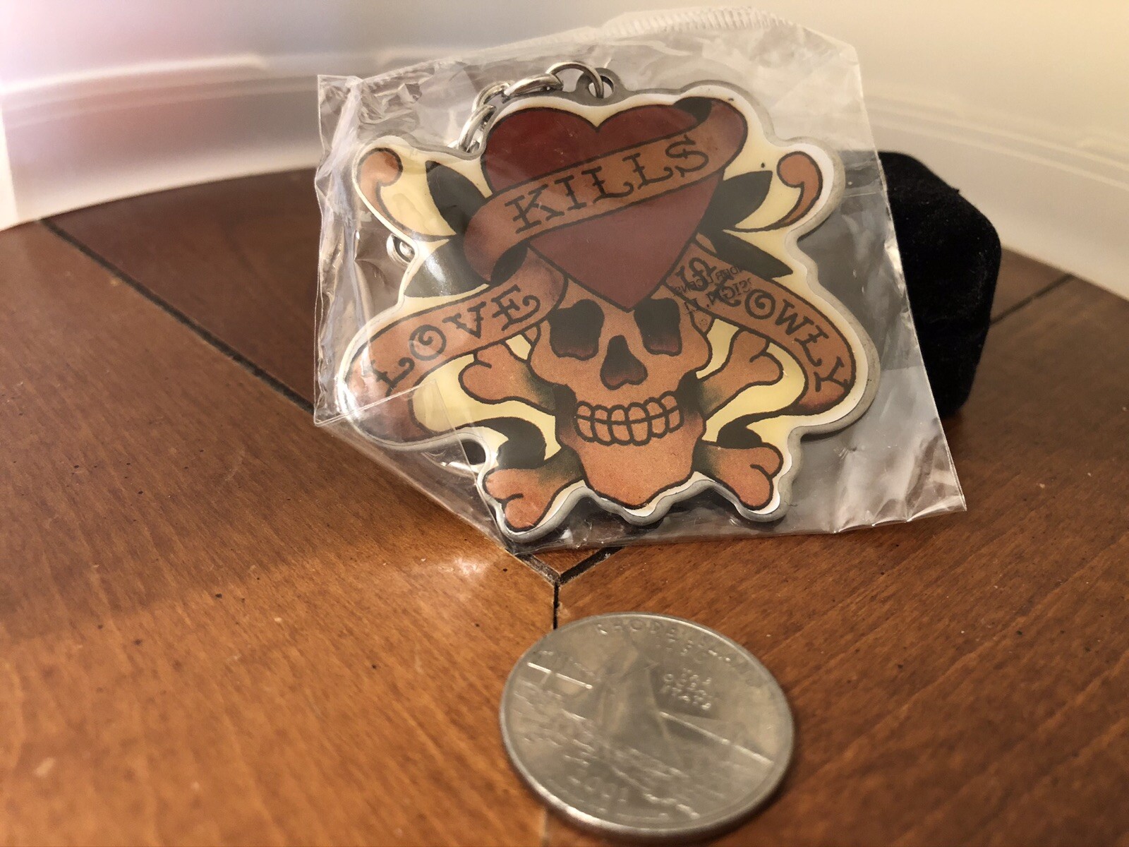 Don Ed Hardy Key Ring KEYCHAIN Med 2 1/2 Inches LOVE KILLS SLOWLY ...