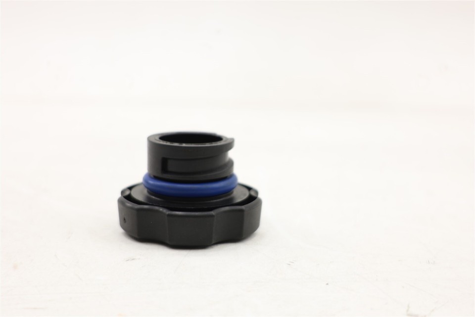 NEW OEM GM Engine Oil Filler Cap 12643759 Express Savana Silverado ...