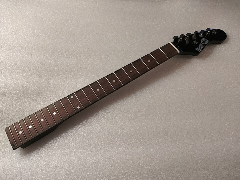 ROCK JAM ELECTRIC GUITAR STRAT BLACK NECK LOADED WITH TUNING PEGS RJ4 ...