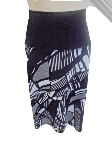 TS TAKING SHAPE NWOT SIZE S Black White Aline Stretch Pull on style ...