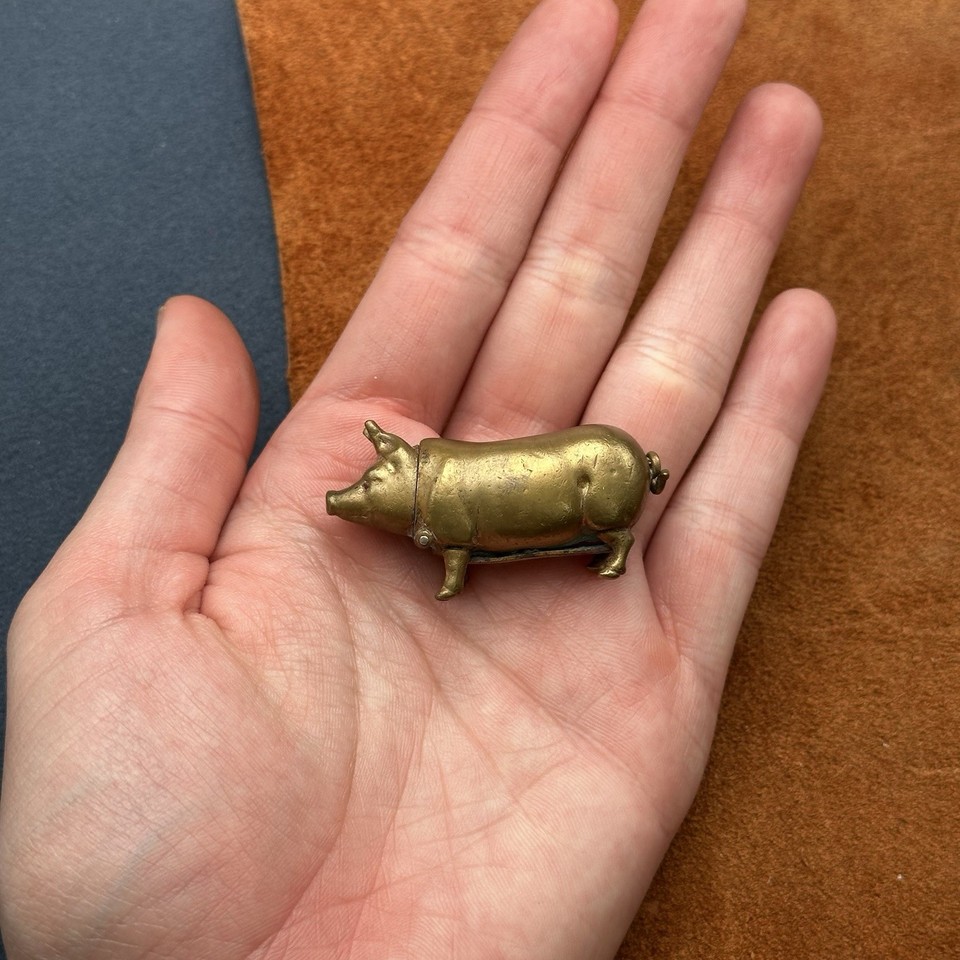 ANTIQUE BRASS PIG MATCH SAFE / VESTA CASE – NOVELTY FIGURAL CHARMING ...