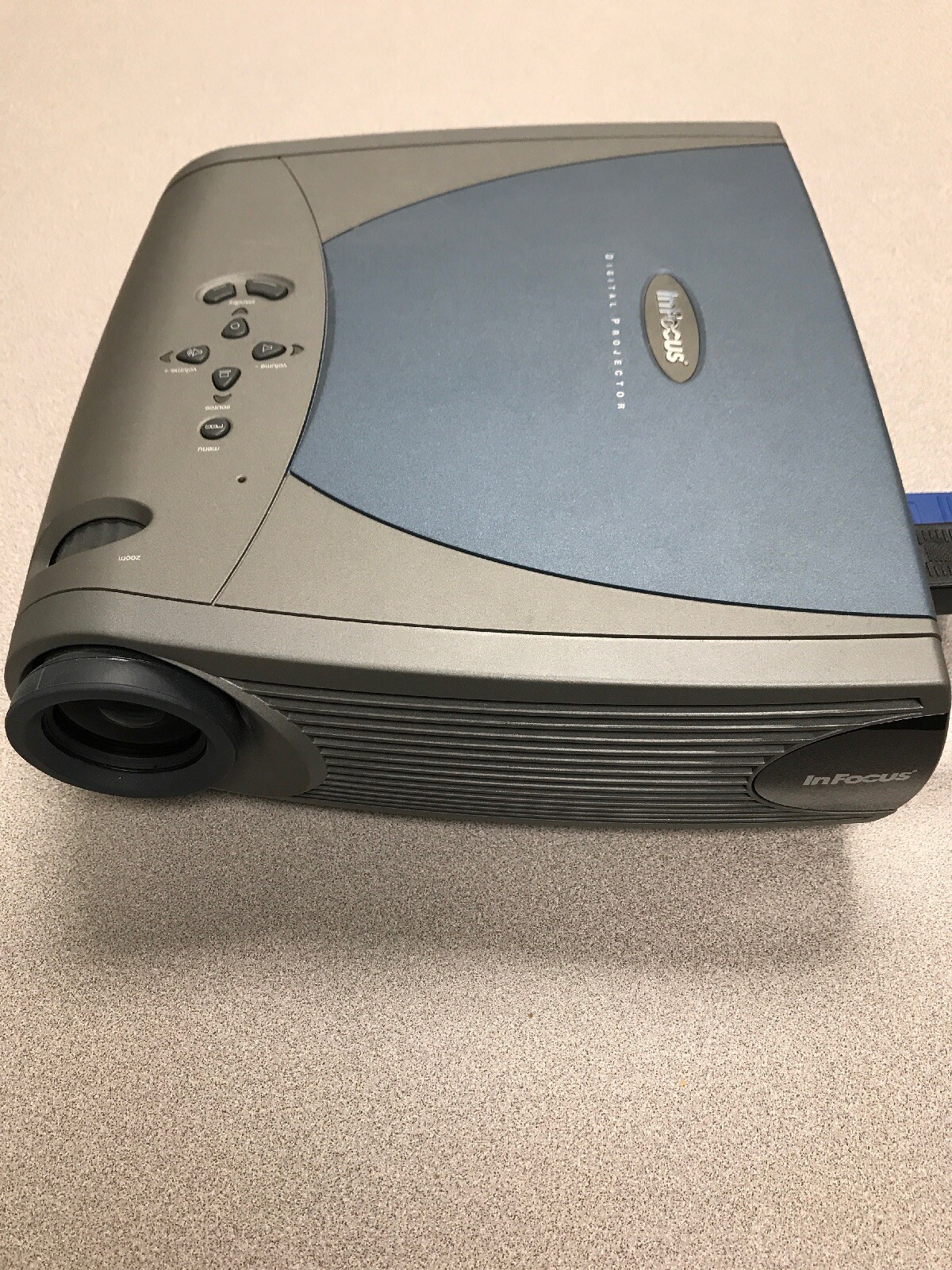 InFocus LP425z DLP Projector for sale online | eBay