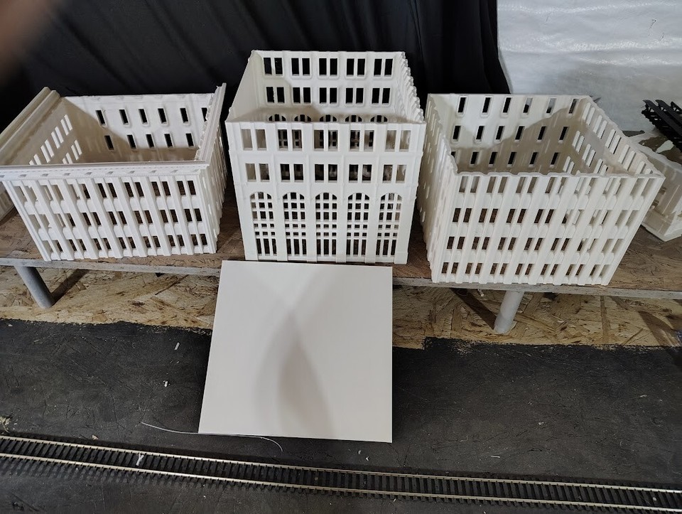 HO -Skyscraper / Building / Hotel (approx 18.25" tall) - Unpainted | eBay