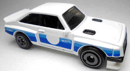 2022 HOT WHEELS FORD ESCORT RS2000X WHITE 1:64 DIECAST 2 3/4" CAR W ...