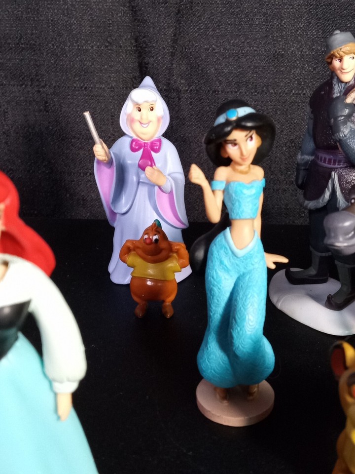 Disney Princesses & Characters Figures Lot of 22 pc mixed pvc dolls ...