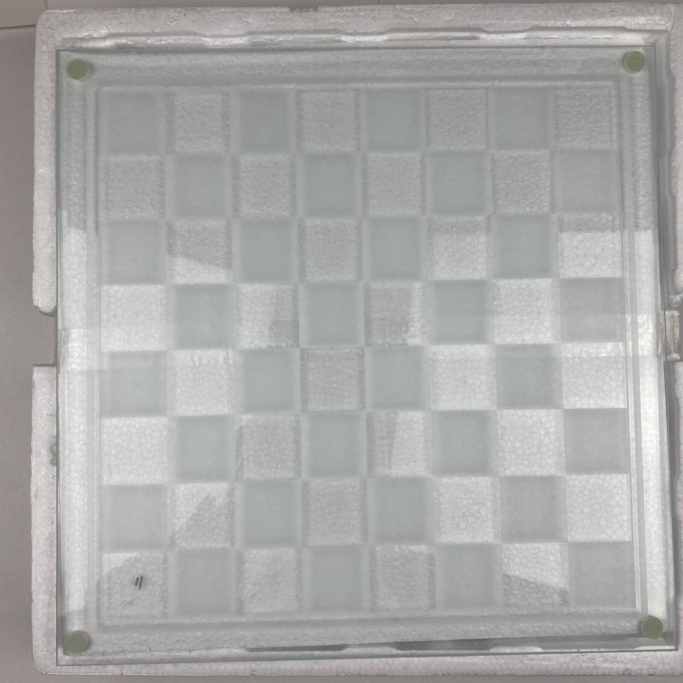 Glass Chess/Checkers Elegant Set 13.75 x 13.7 - never played - Clear vs ...