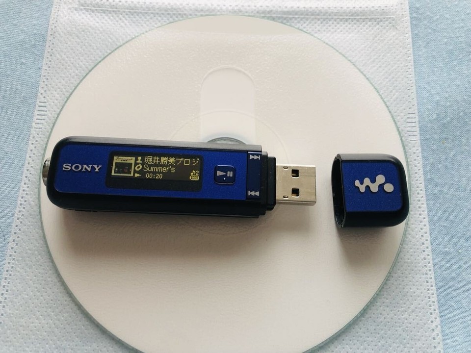 Sony Walkman NW-E023F 1GB Indigo Blue Digital Audio Player Used | eBay