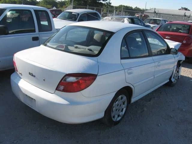 2002 Kia Rio White