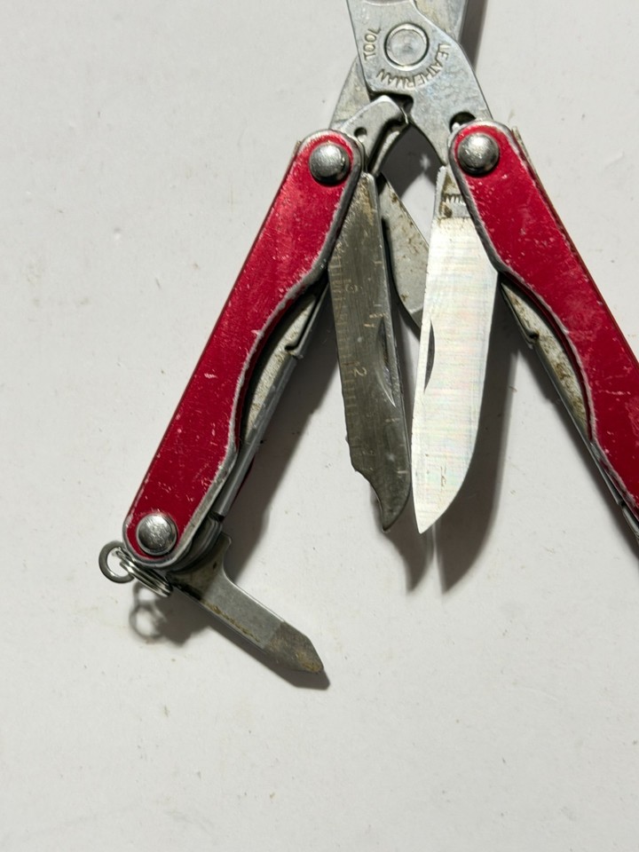 Leatherman Squirt S4 Multi-tool Red | eBay