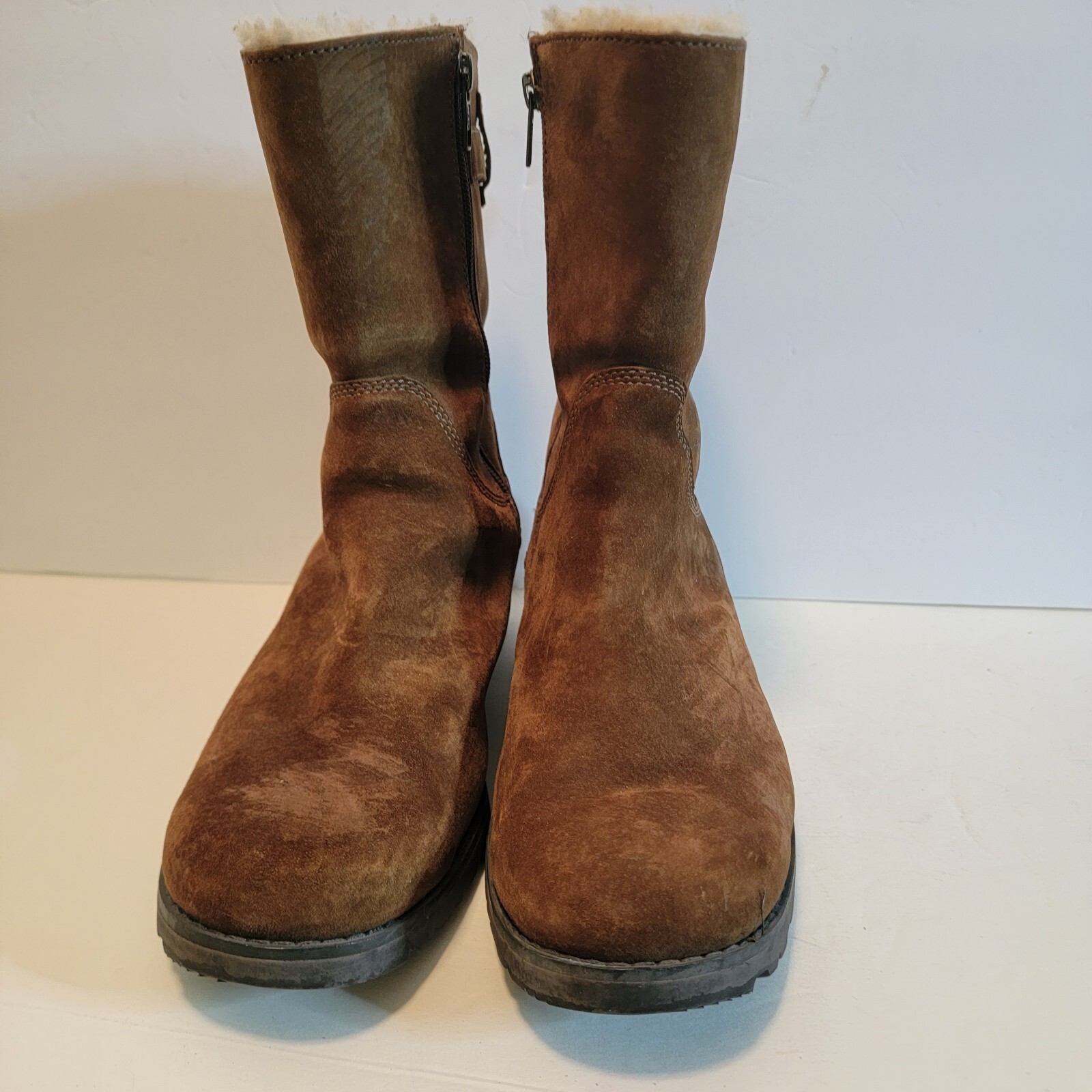 UGG Boots Side Zip Brown Leather Shearling lined Mare… - Gem