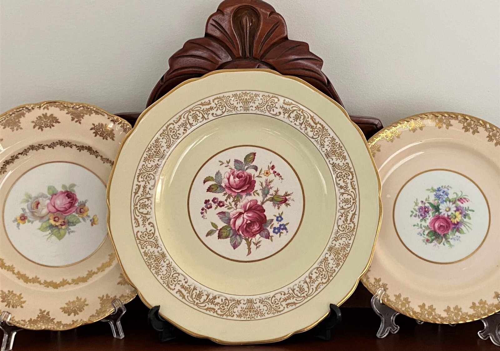 VINTAGE JOHNSON BROS PAREEK ENGLAND YELLOW & ROSE PATTERN CAKE PLATE ...