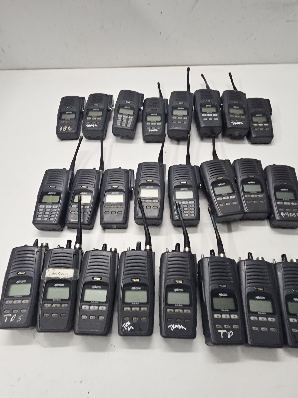 Lot of 24 Harris MACOM P5300 Multi Mode Two Way Radios | eBay