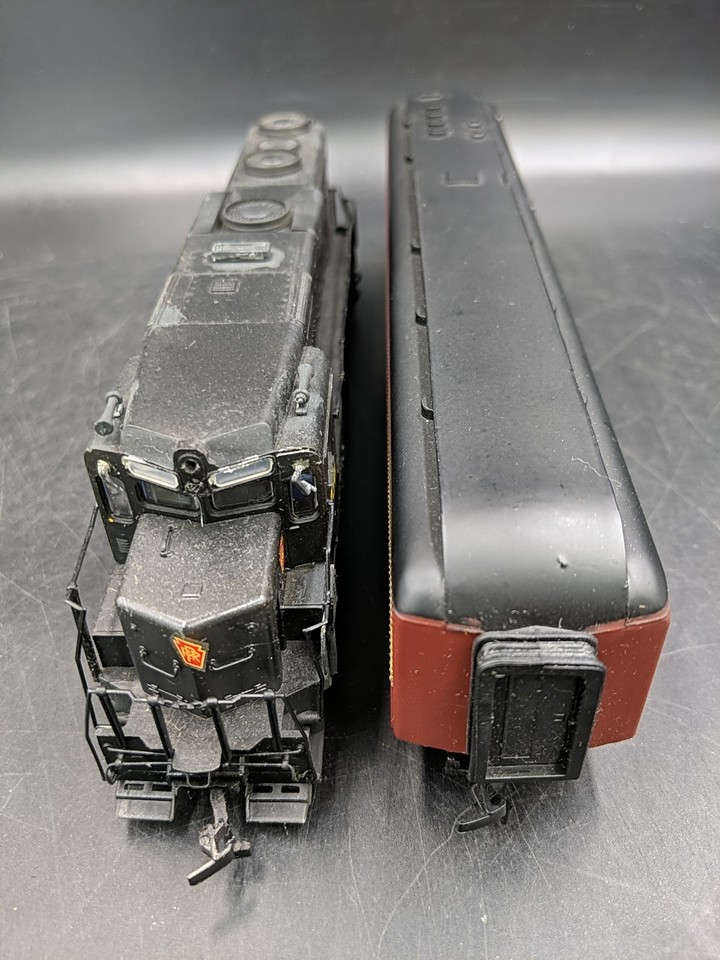 HO BACHMANN SPECTRUM PENNSYLVANIA PRR 2230 & Passenger Train Car 4899 ...