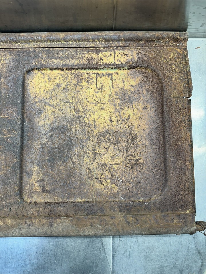 1951-1952 Ford F1 Short Bed Stepside Tailgate With Ford Letters Vintage ...