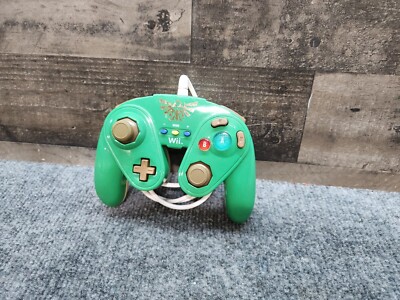 PDP Zelda Link Green Gold Nintendo Wii/Wii U Game Controller Fight Pad ...
