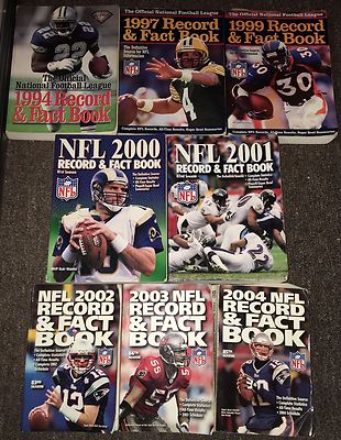 LOT OF 8 NFL Record & Fact Books 1997-04 Tom Brady Brett Favre Kurt ...