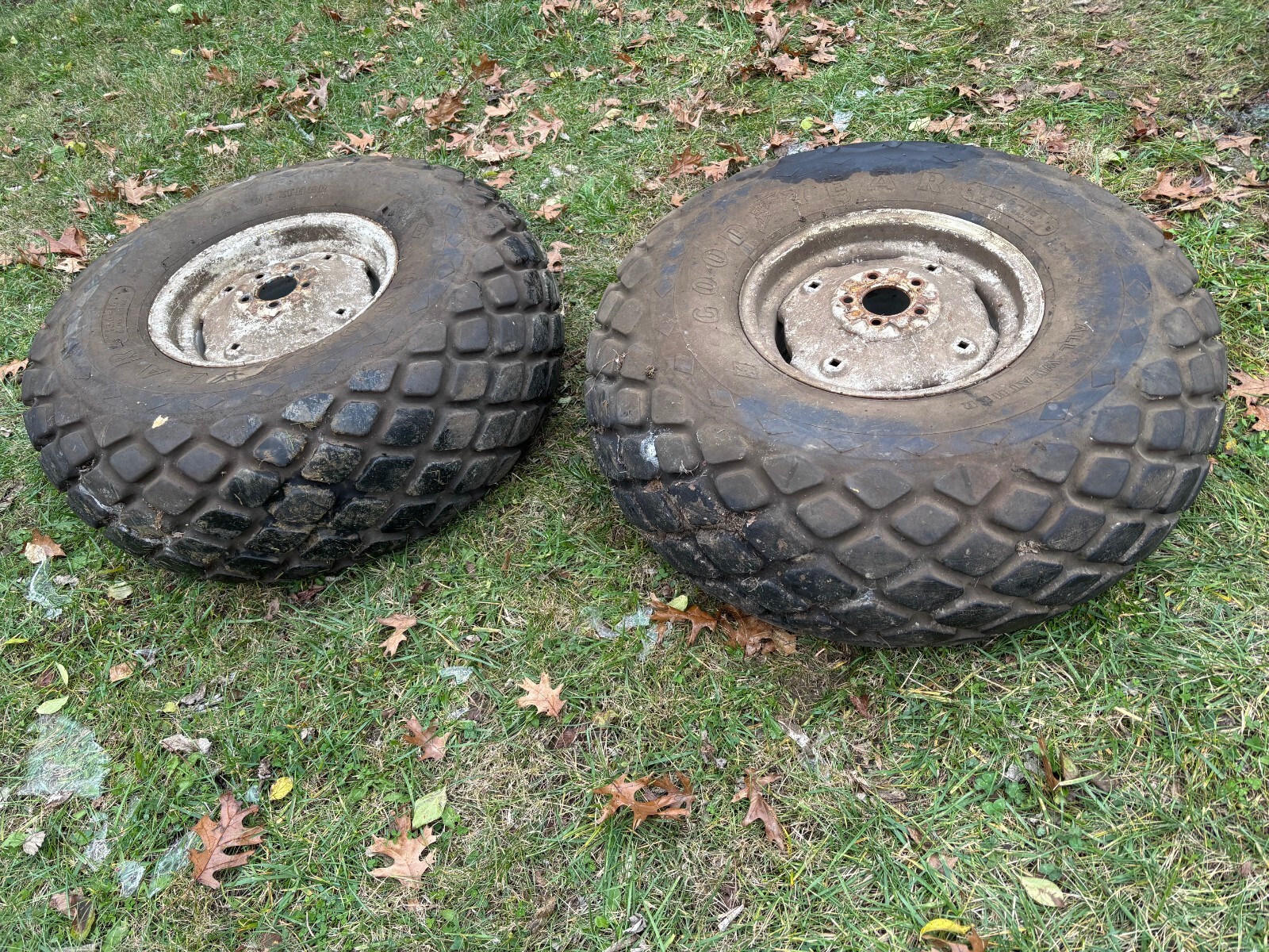 CUB LO BOY 154 184 185 IH GOODYEAR REAR TURF TIRES & RIMS 13.6 X 16 ...