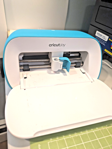 Cricut Joy™ Ultra-Compact Smart Cutting Machine. USED 93573997594 | eBay