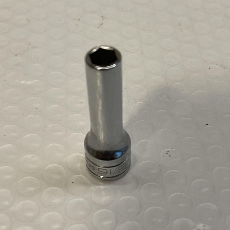 Snap-on Tools 3/8" Drive SAE 5/16" Deep 6 Point Chrome Socket SFS101 ...