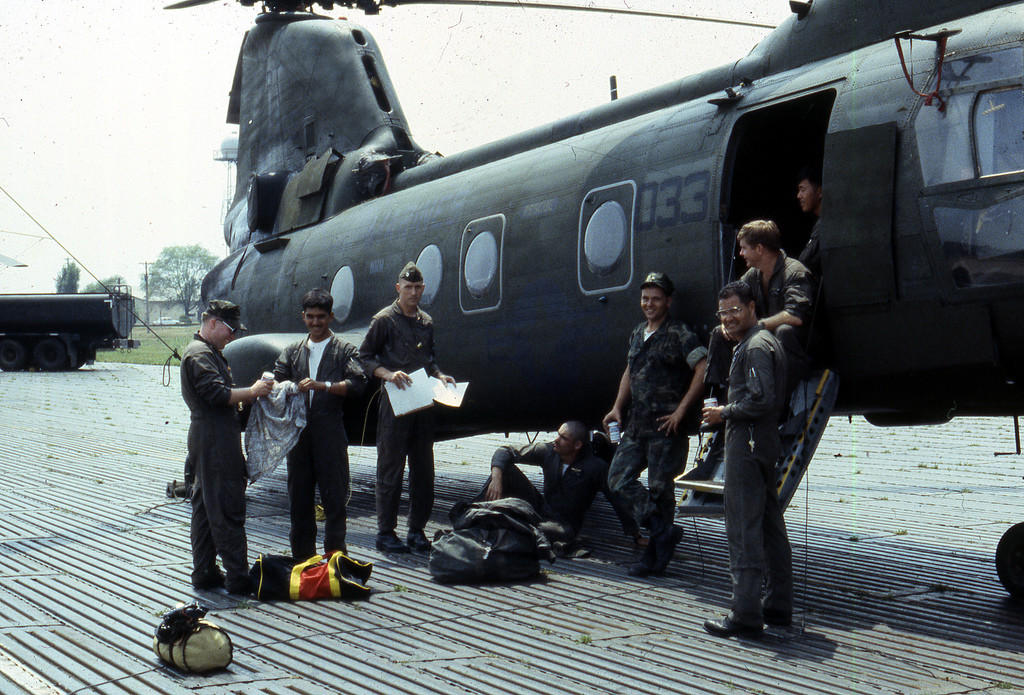 HMM-268 RED DRAGONS SUBDUED PATCH US MARINES PIN UP HELICOPTER MAW MAG ...