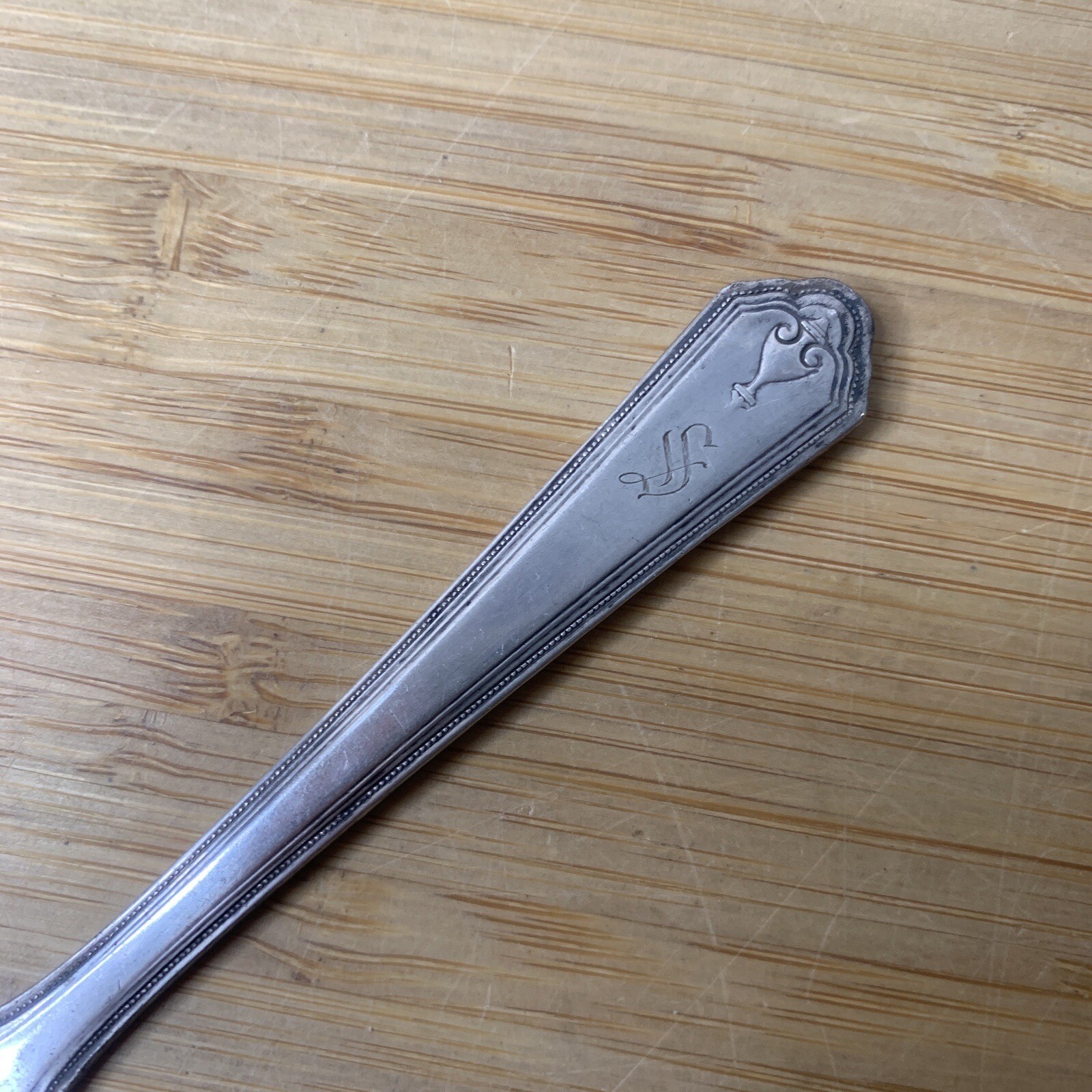 1835 R. Wallace Pat. 1926 Art Deco Knife Butter Spreader w/ Letter 'S ...