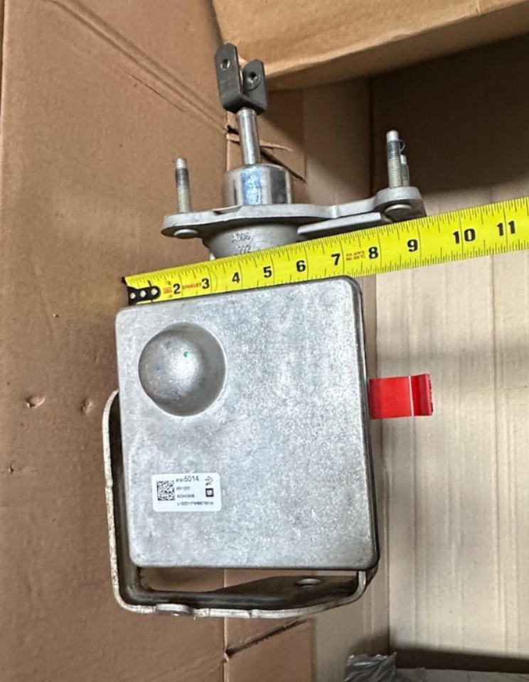 Genuine OEM GM Brake Master Cylinder PN 87815018 87815014 k | eBay