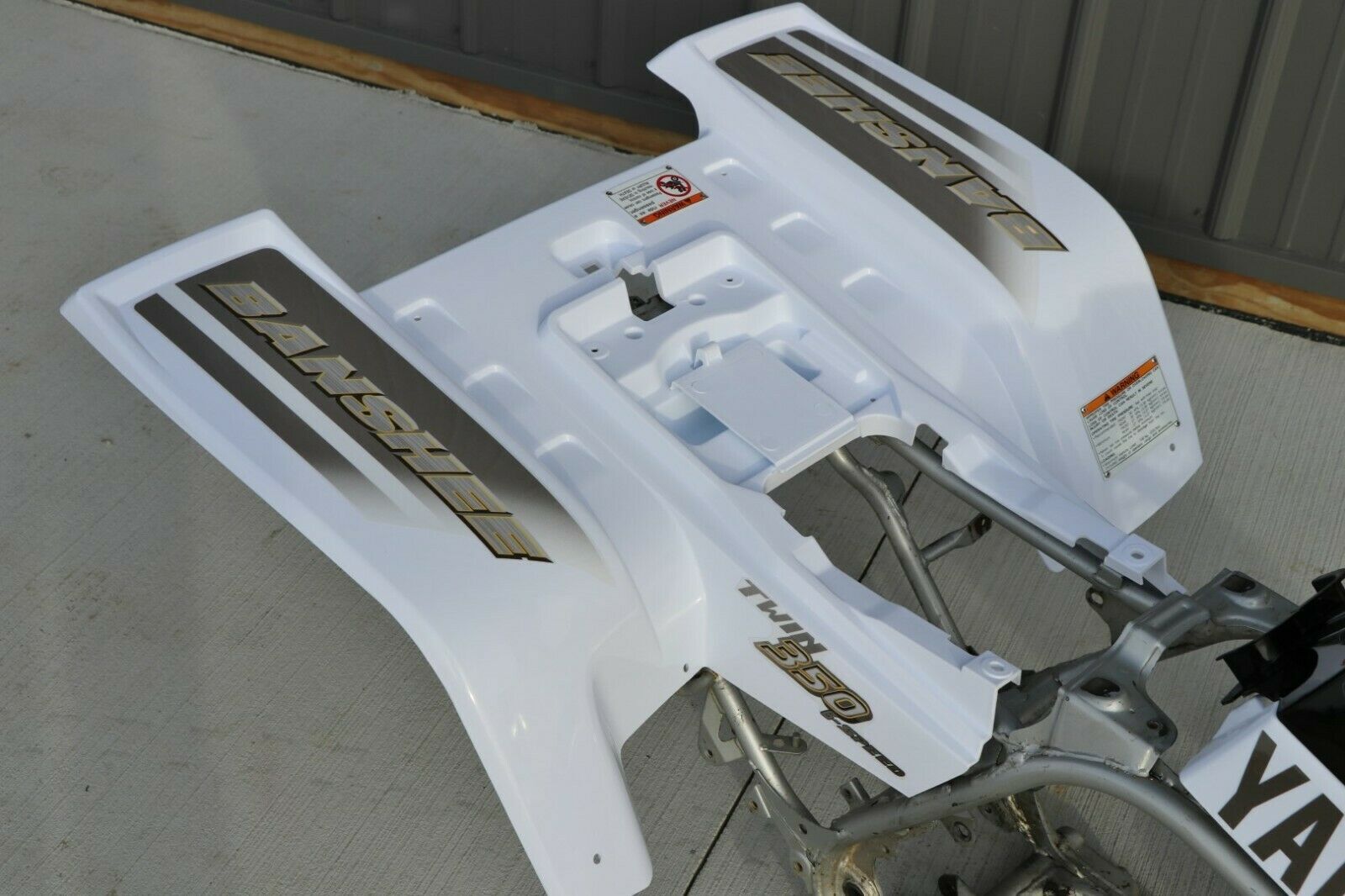 Yamaha Banshee Fenders + Gas Tank Plastic + Grill + Graphics White ...