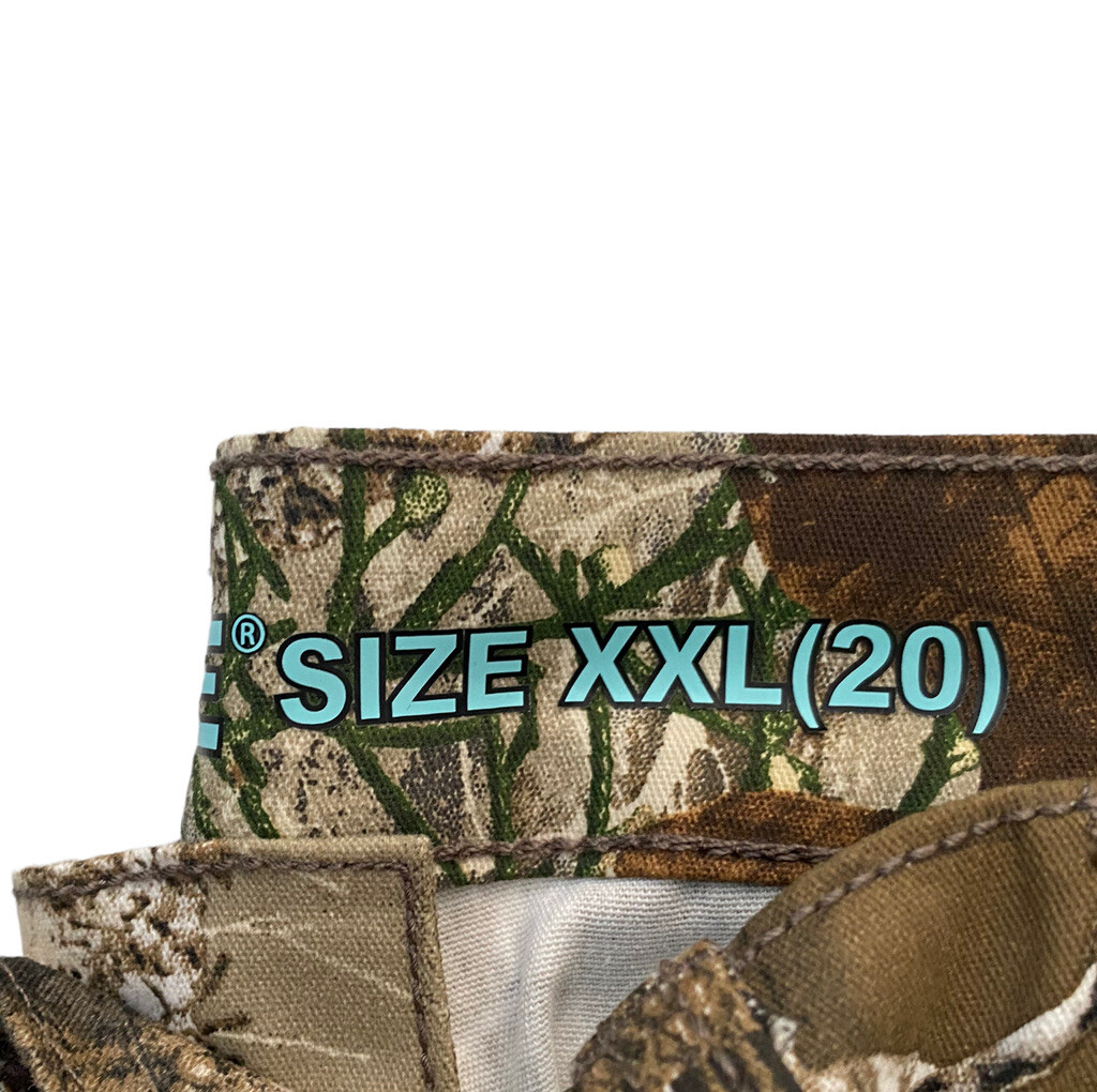 Ladies REALTREE Camo. 6 Pocket Cargo Pants, Elastic Waistband Size ...
