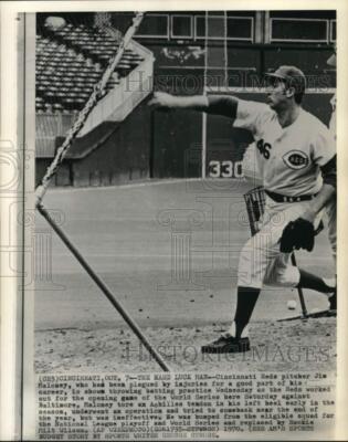 1970 Press Photo Reds' baseball pitcher Jim Maloney at practice ...